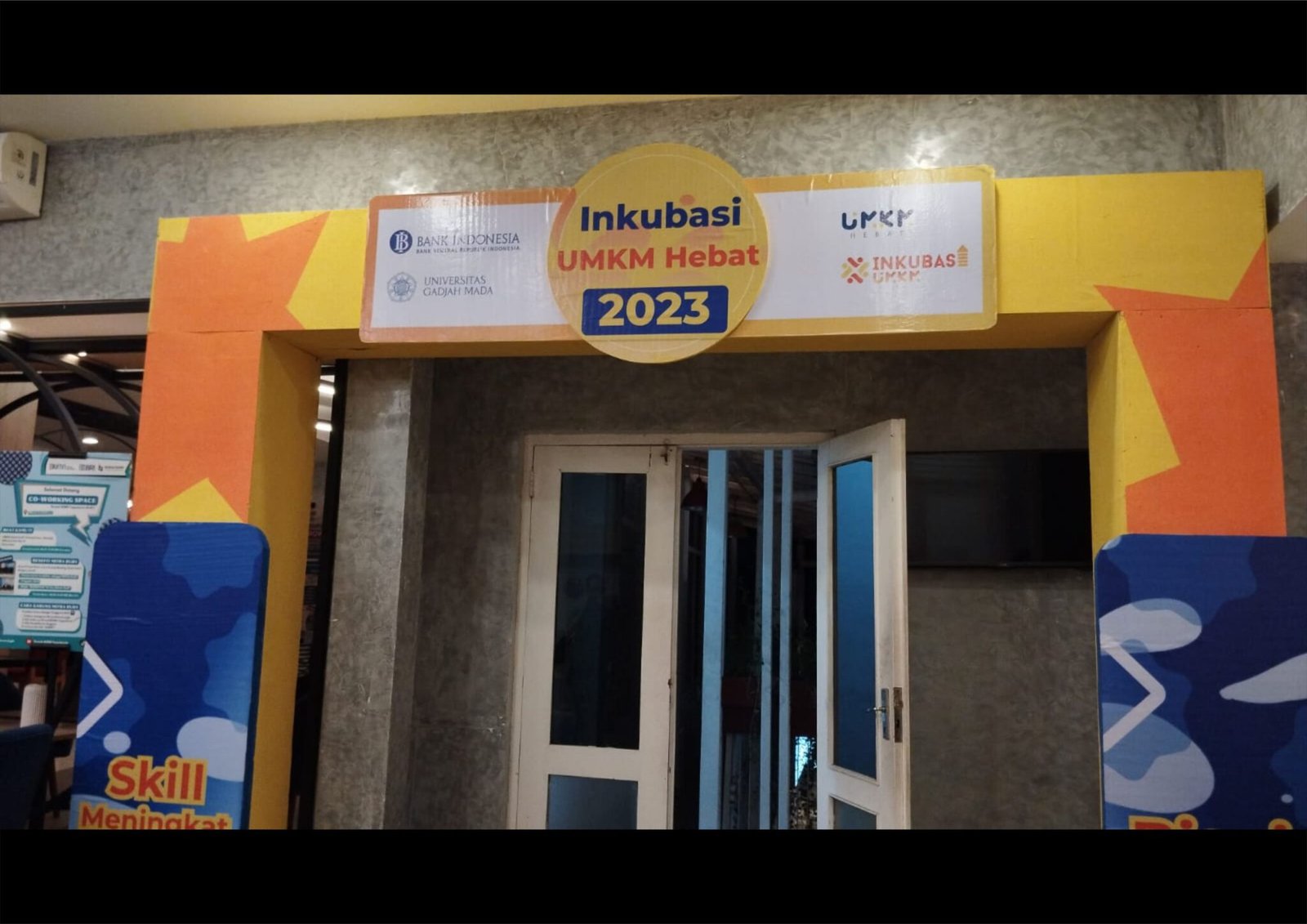 Jasa Pembuatan Gate Event 4x3m - Jasa Backdrop Photobooth Jogja